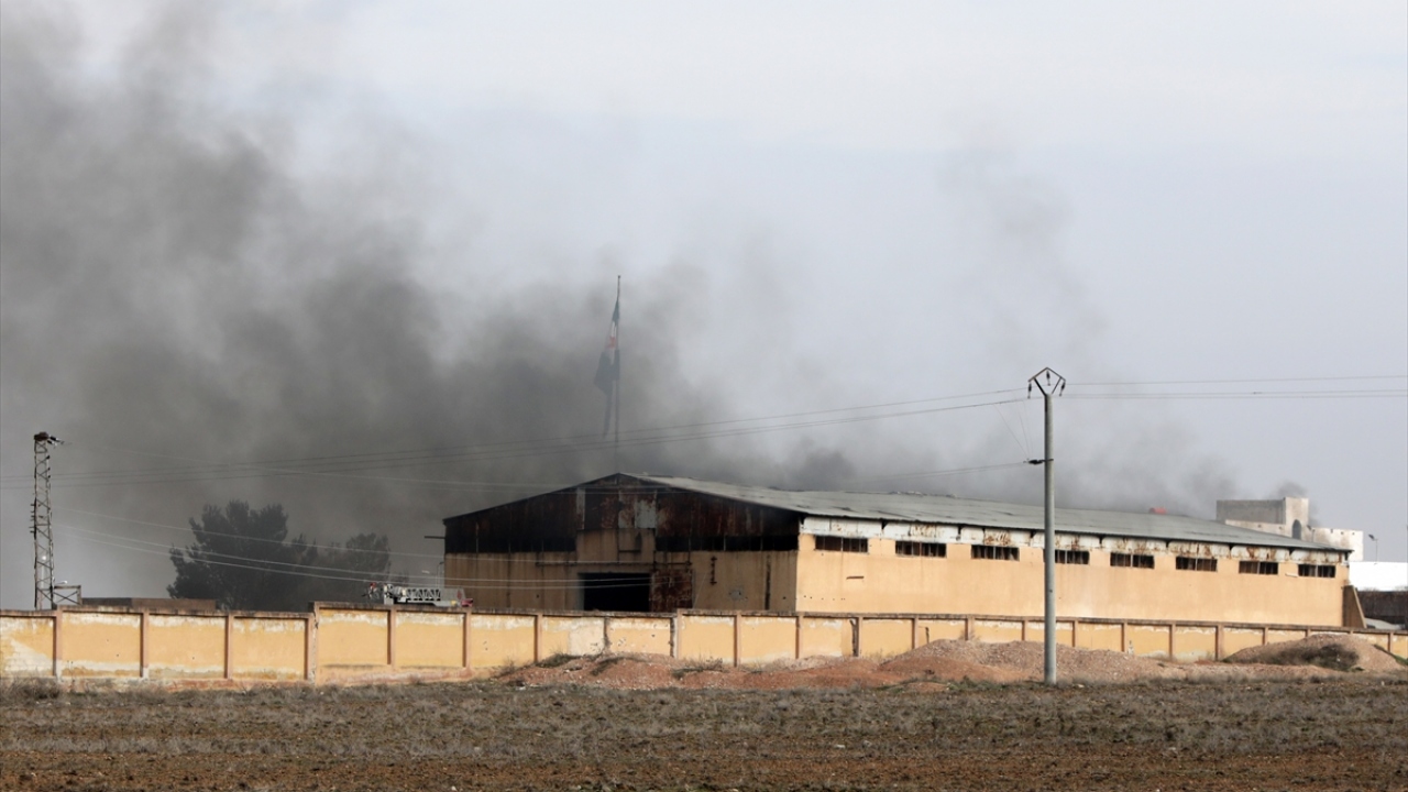 Tel Abyad'da bombalı terör saldırısı | TRT Haber Foto Galeri