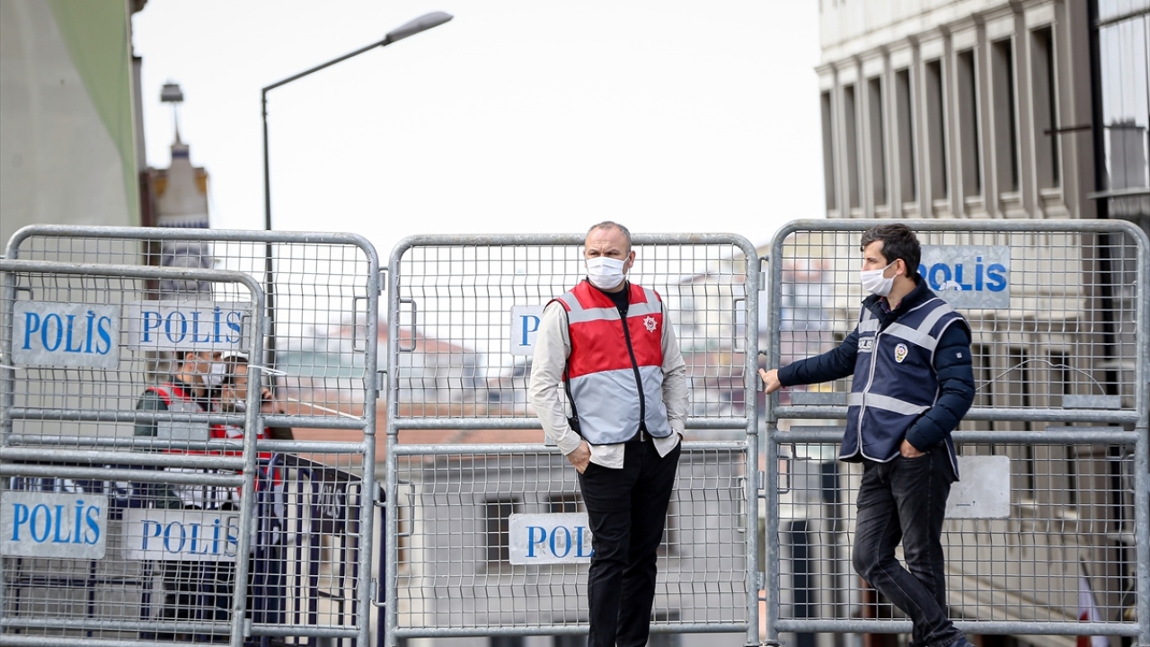 Taksim Meydanı'nda 1 Mayıs tedbirleri | TRT Haber Foto Galeri