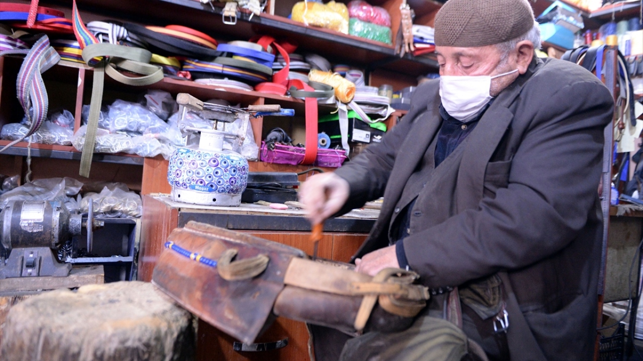 'Hamut' ustası mesleğini yaşatmak için zamana direniyor | TRT Haber ...