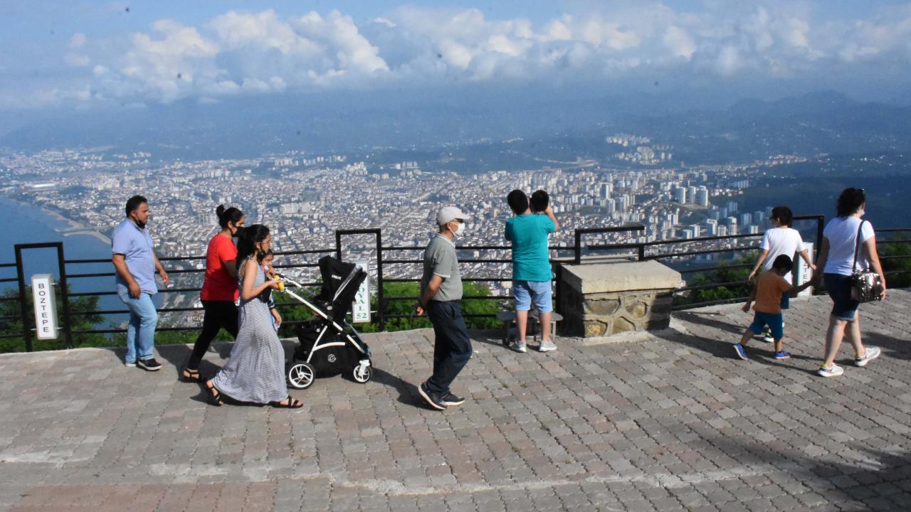 Boztepe'de turist hareketliliği yaşanıyor | TRT Haber Foto Galeri