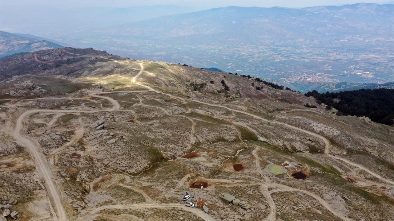 Sıcaktan bunalanlara dağdan gelen lezzet: Kar helvası | TRT Haber Foto ...