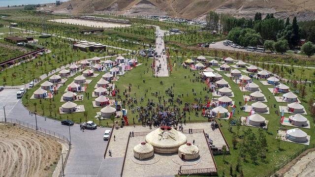 Ahlat Millet Bahçesi'nde "Malazgirt ruhu" - Son Dakika Haberleri