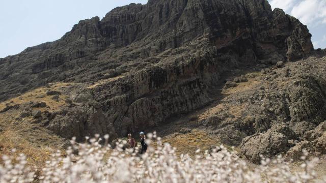 Düzgün Baba Dağı yerli ve yabancı turistleri ağırlıyor - Son Dakika ...