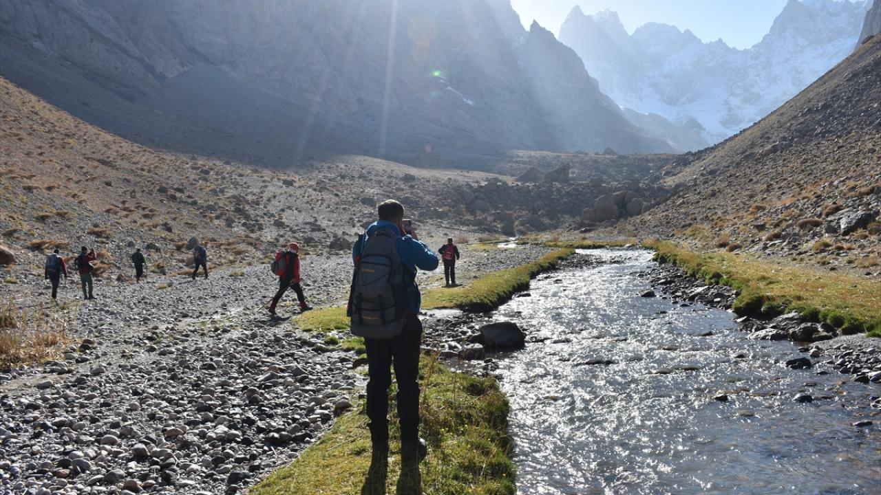 Hakkari 9 ayda 78 bin 387 turisti ağırladı | TRT Haber Foto Galeri