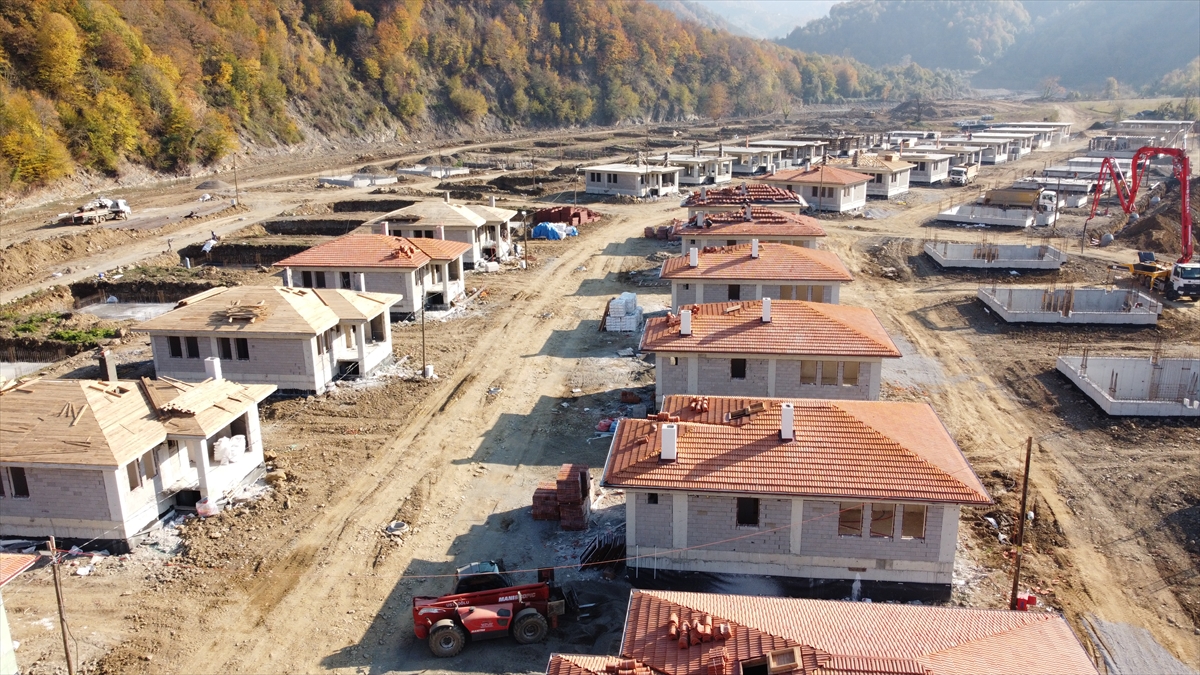 Baraj nedeniyle evleri su altında kalacaklara yeni konut yapılıyor ...