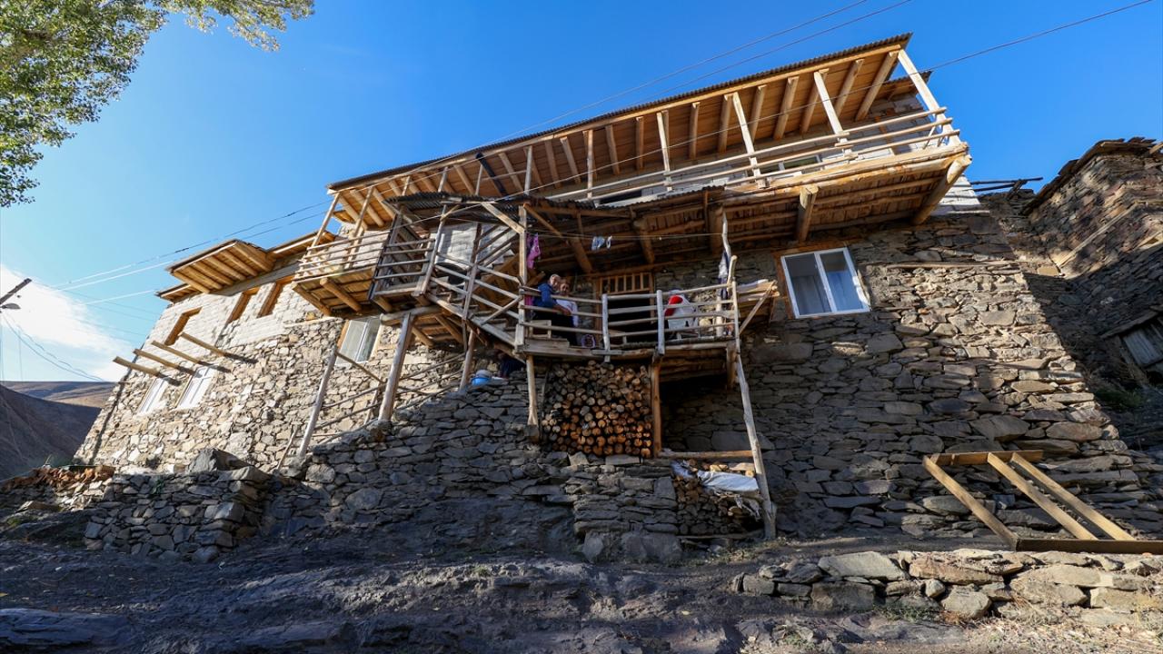 Gevaş'taki taş evler yıllara meydan okuyor | TRT Haber Foto Galeri