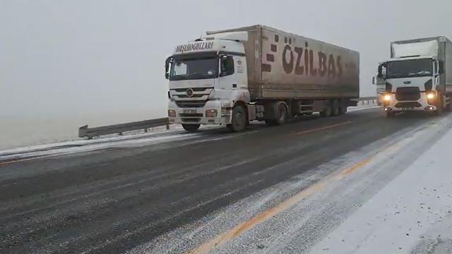 Kars'ta kar ve tipi etkili oldu - Son Dakika Haberleri