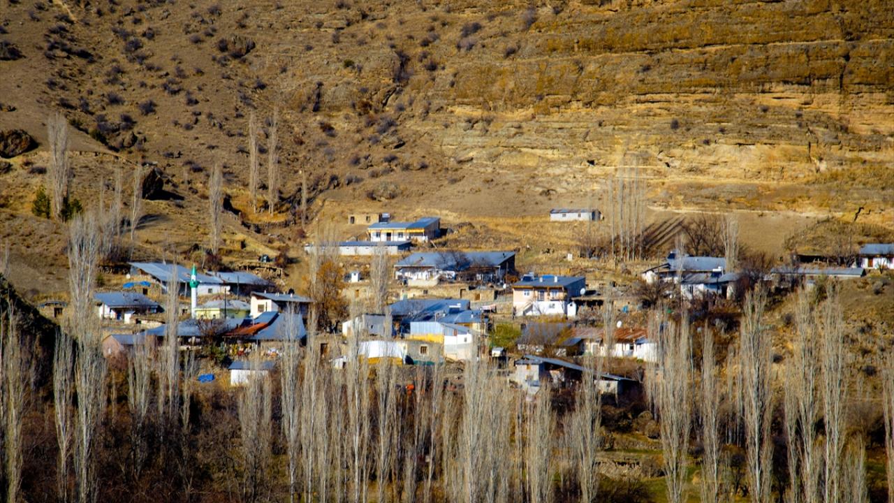 Erzurum'un Liksor Kanyonu dağcıları ağırladı | TRT Haber Foto Galeri