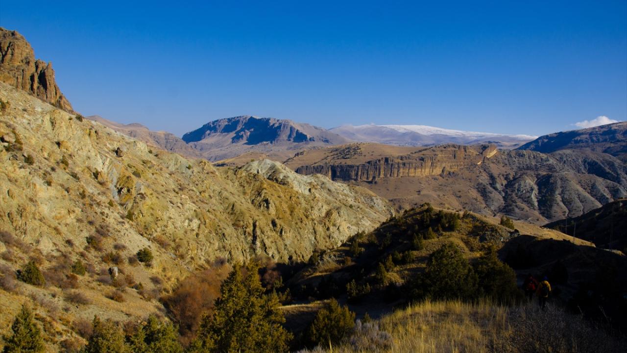 Erzurum'un Liksor Kanyonu dağcıları ağırladı | TRT Haber Foto Galeri