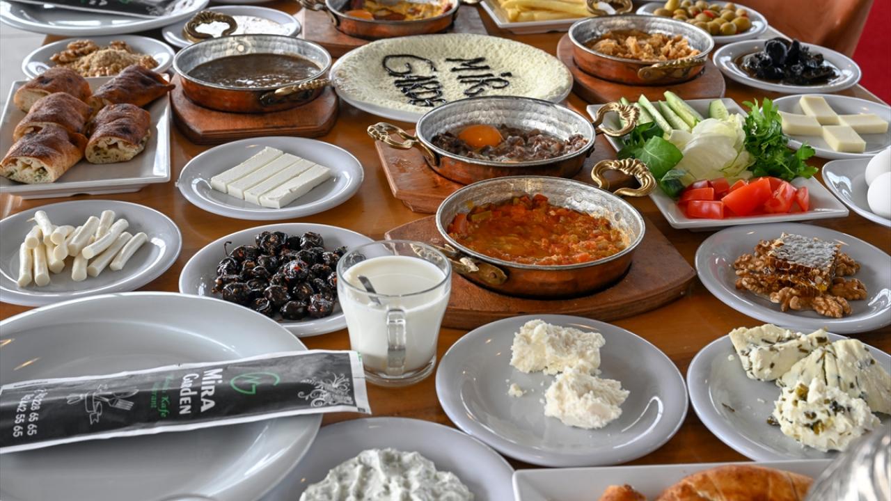 "Dünya Kahvaltı Günü" UNESCO yolunda | TRT Haber Foto Galeri