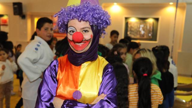 Ankara'ya gelen depremzede çocukların "palyaço ablası" oldu - Son ...