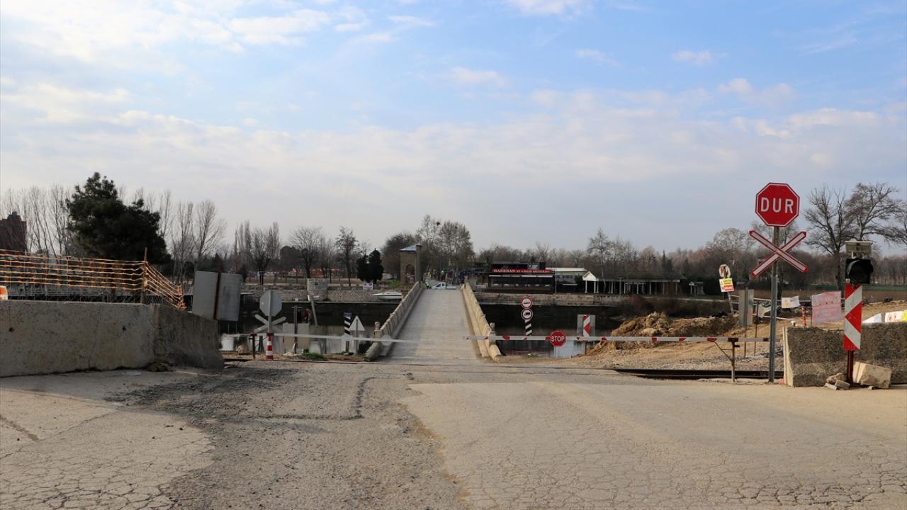 Edirne'de Tunca Köprüsü 5 gün trafiğe kapatıldı | TRT Haber Foto Galeri