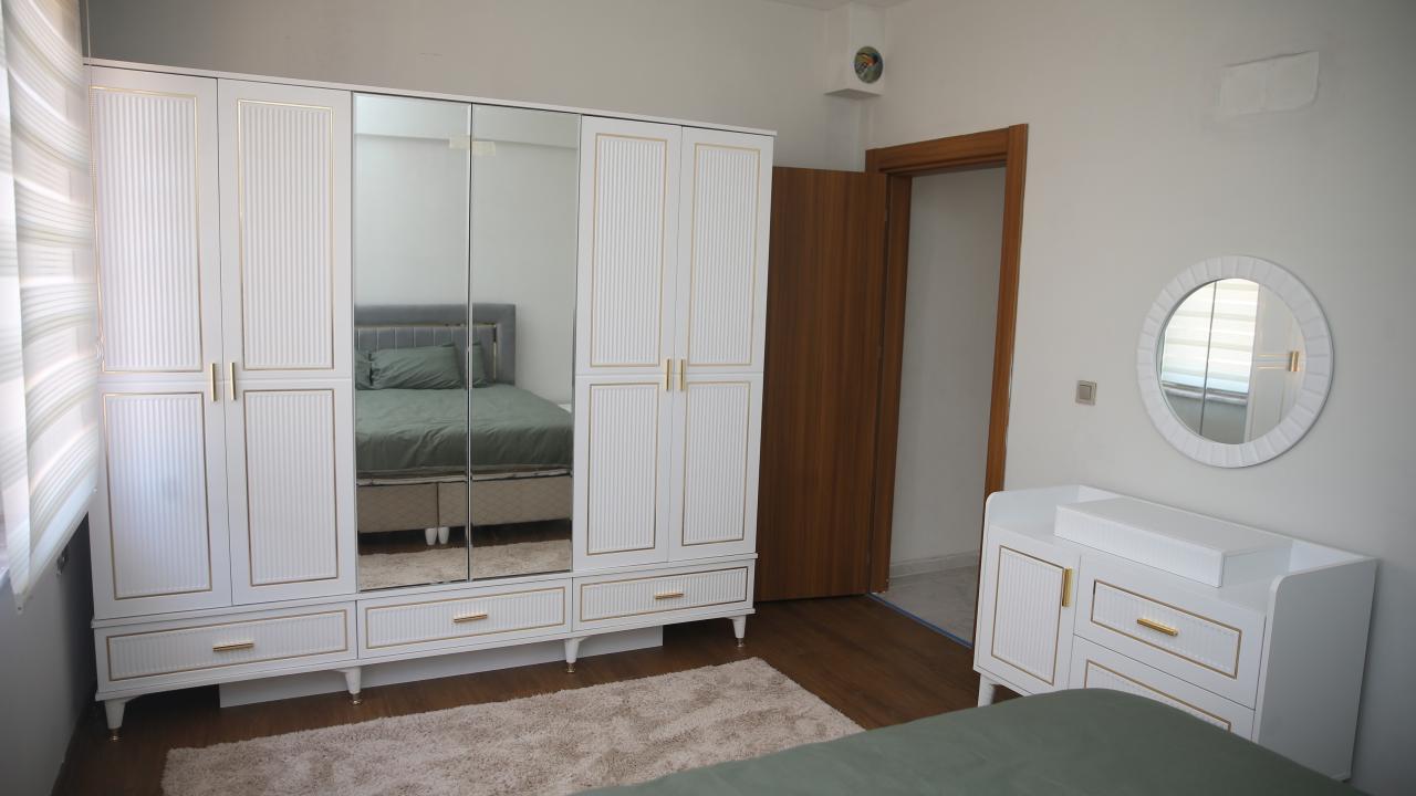 Köy tipi kalıcı afet konutlarına yerleşen depremzede misafirlerini ...