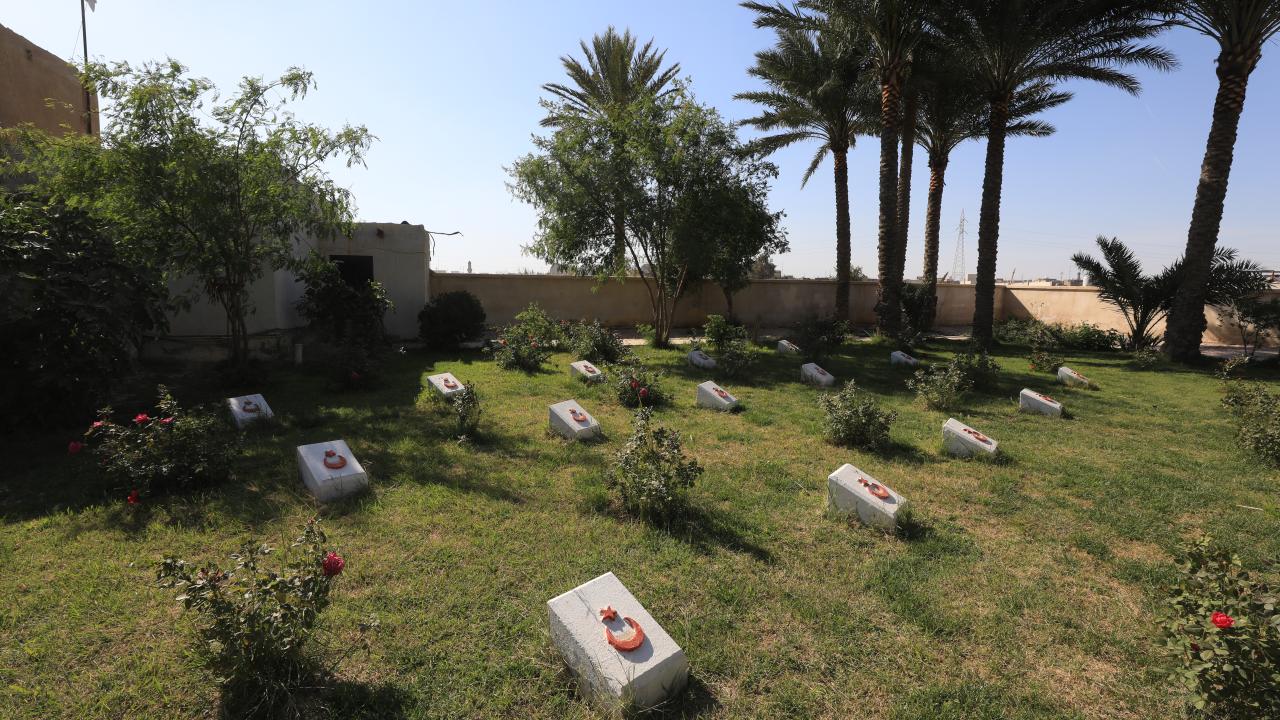 Irak'ın Kut kentinde "Osmanlı Türk Şehitliği'' | TRT Haber Foto Galeri