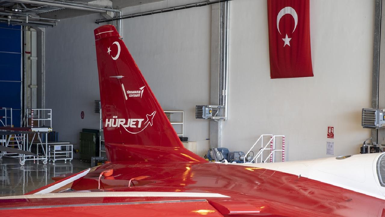 Türkiye'nin ilk jet motorlu uçağı HÜRJET de "annelerin" elinde büyüyor ...