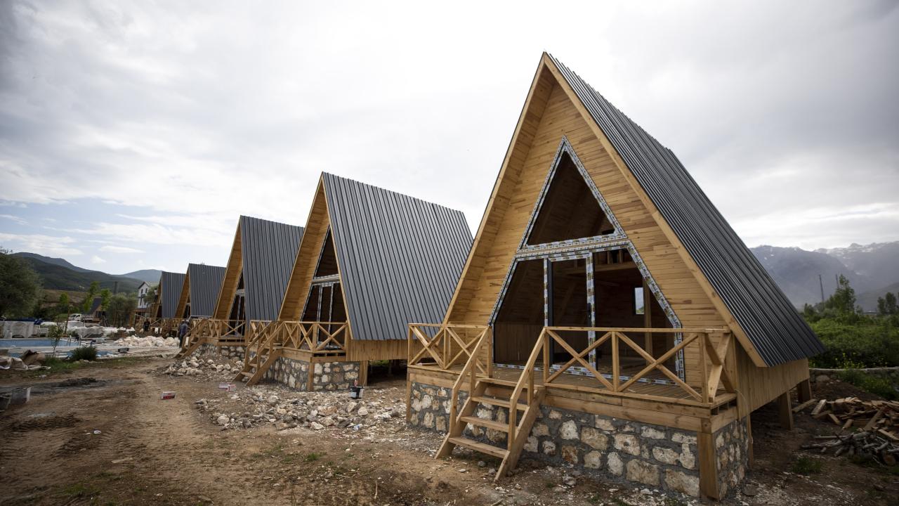 Turizmin hareketlendiği Tunceli Ovacık'ta bungalov evler yaygınlaşıyor | TRT Haber Foto Galeri