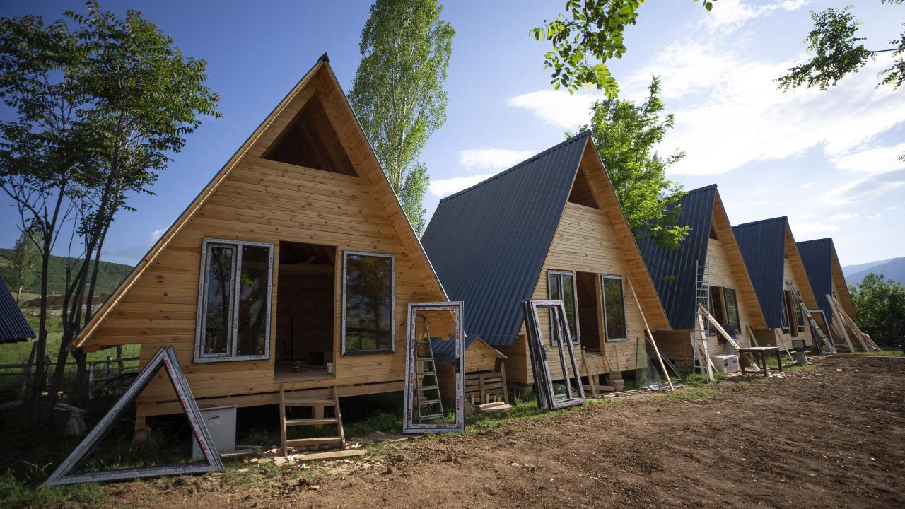Turizmin hareketlendiği Tunceli Ovacık'ta bungalov evler yaygınlaşıyor | TRT Haber Foto Galeri