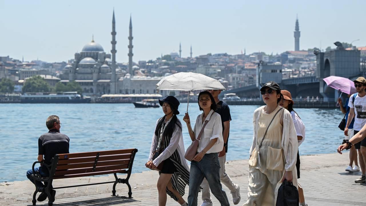 İstanbul'da sıcak hava etkili oldu | TRT Haber Foto Galeri