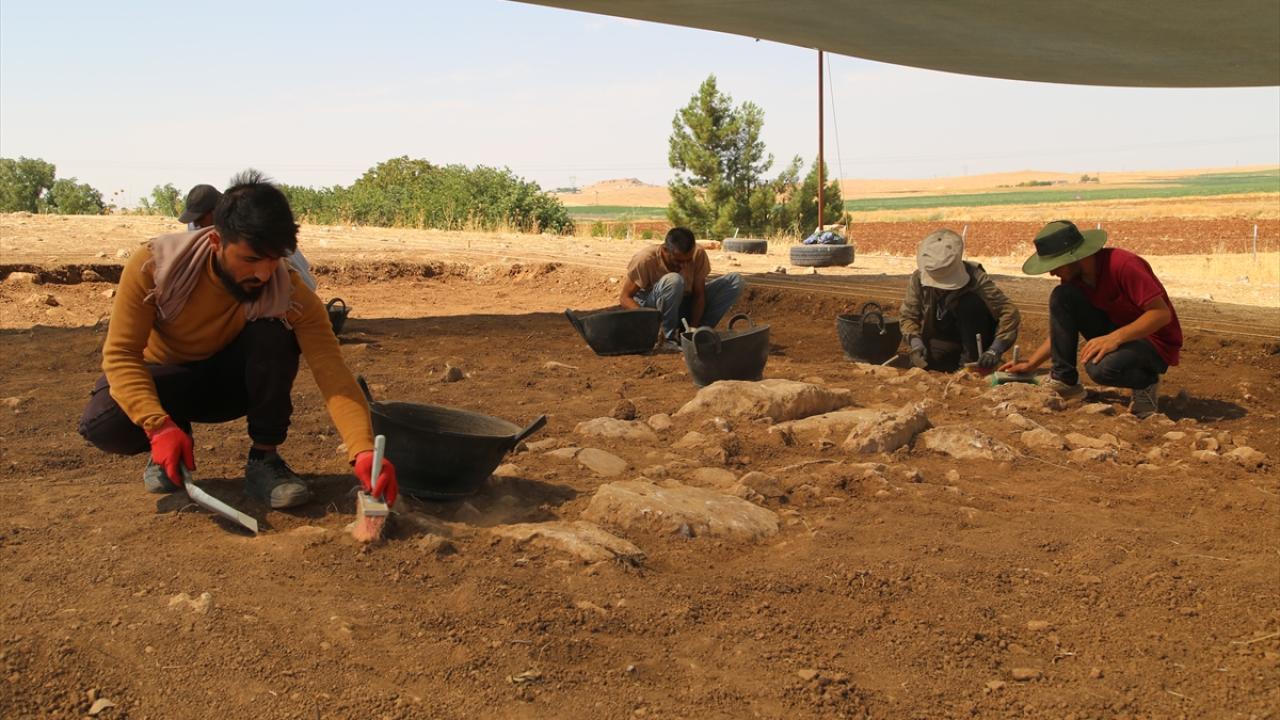 "Taş Tepeler"in doğu ucu Sefertepe'de kazı alanı genişletiliyor | TRT ...
