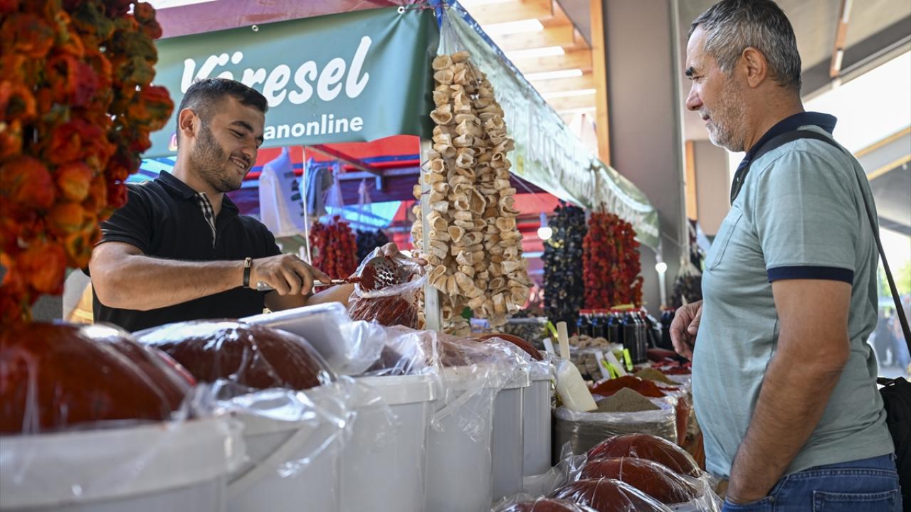 Hataylı esnaf, deprem yaralarını başkentte sarıyor | TRT Haber Foto Galeri