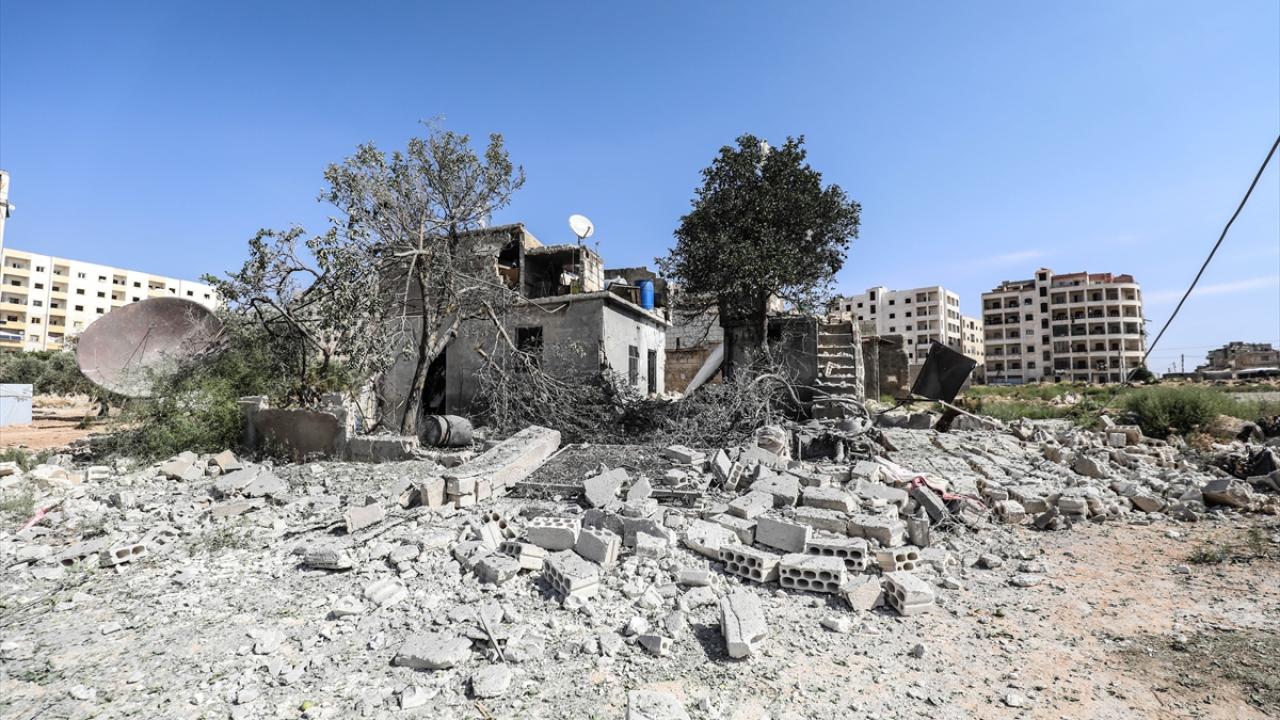 Suriye ordusunun İdlib kent merkezine düzenlediği saldırıda 13 sivil ...