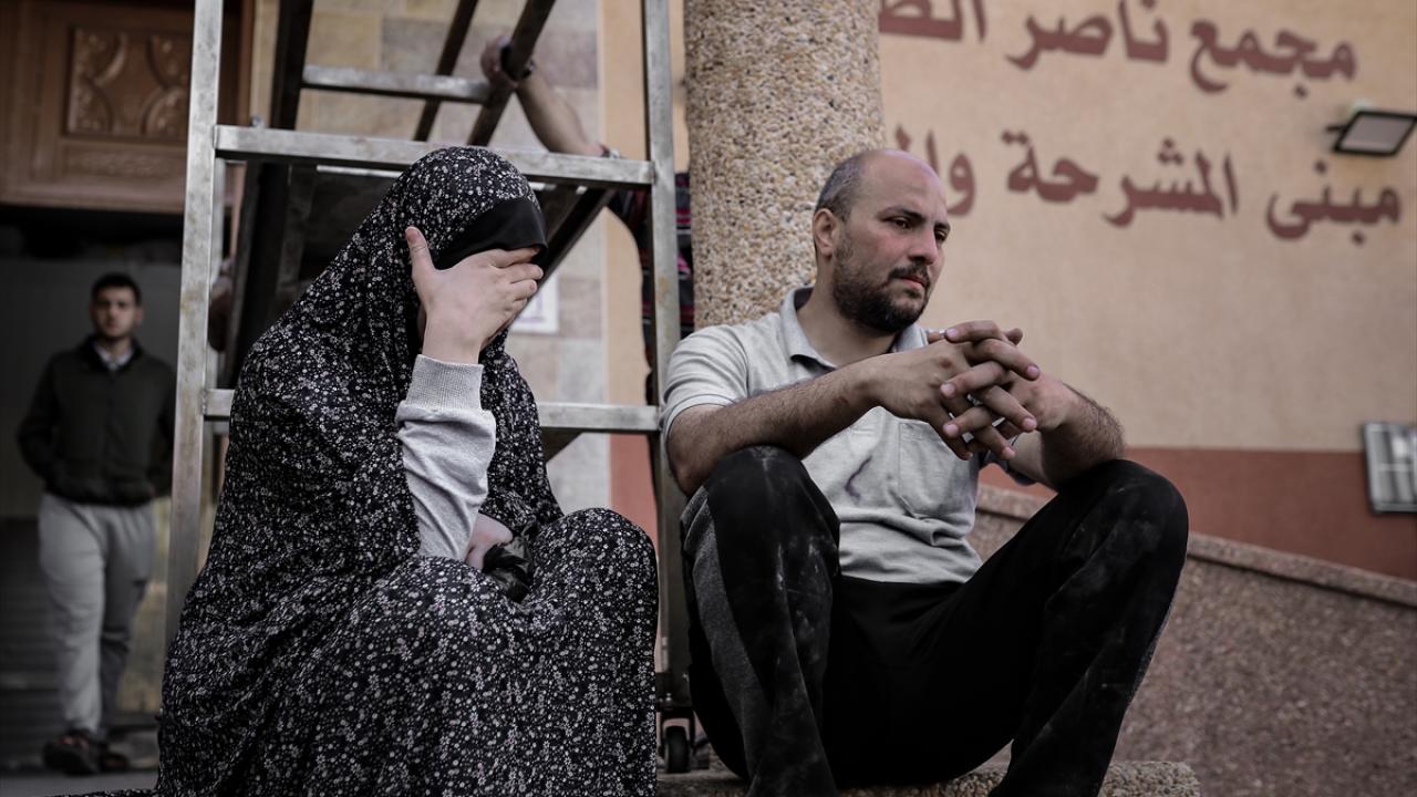 İsrail ordusunun Gazze'ye yönelik yoğun bombardımanı devam ediyor | TRT ...