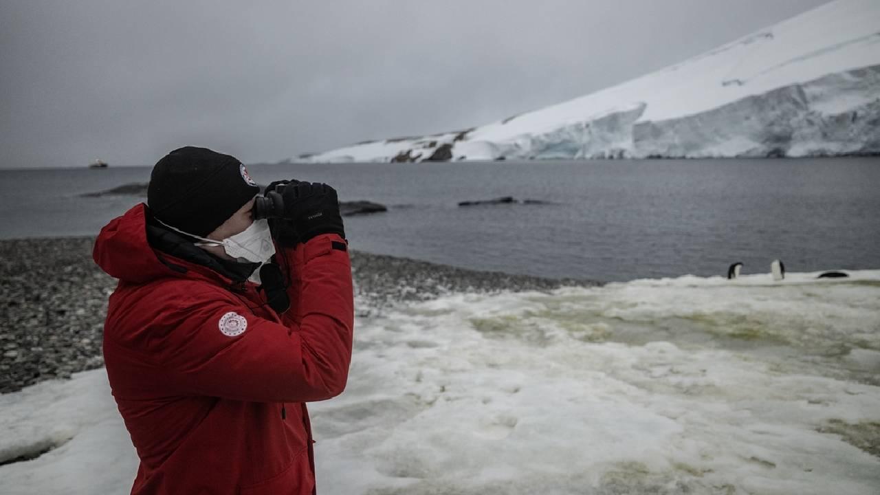 Türk bilim ekibi 8. kez Beyaz Kıta'daki evi Horseshoe Adası'nda | TRT ...
