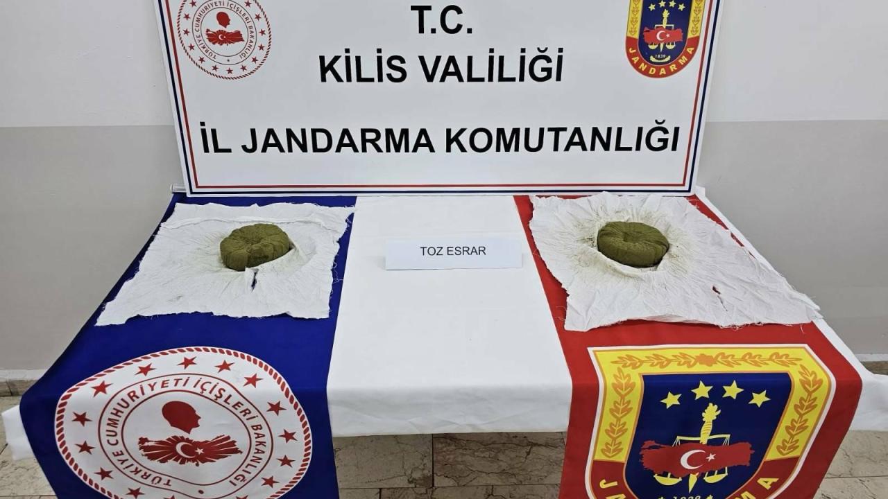Kilis te 1 Kilo 100 Gram Esrar Ele Ge irildi Son Dakika Haberleri Kilis te 1 Kilo 100 Gram Esrar Ele Ge irildi Son Dakika Haberleri
