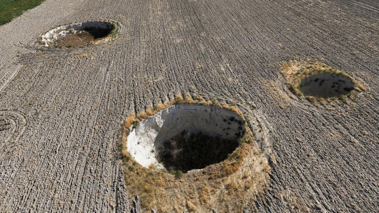Konya Ovası'ndaki 24 obruk tek fotoğrafta | TRT Haber Foto Galeri