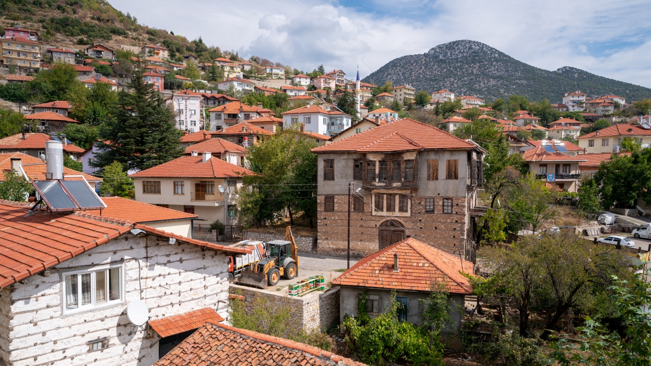 Düğmeli evler ayağa kaldırılıyor | TRT Haber Foto Galeri