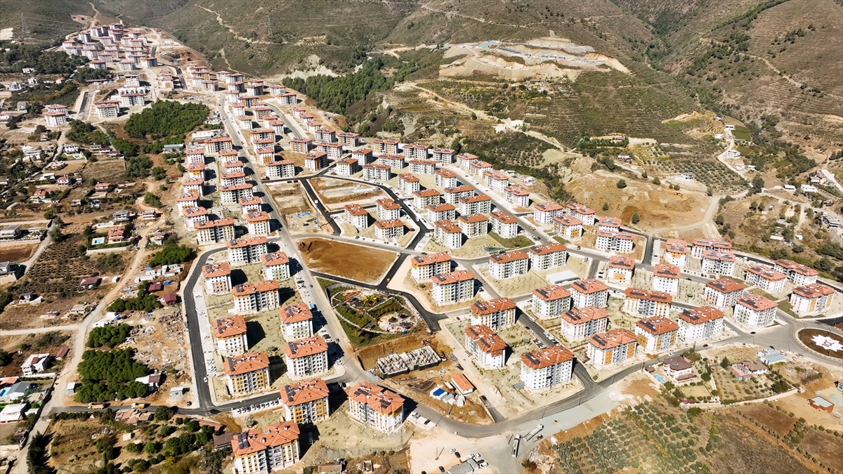TOKİ, Antakya Gülderen Mahallesi'nde 2 bin 681 afet konutunu tamamladı ...