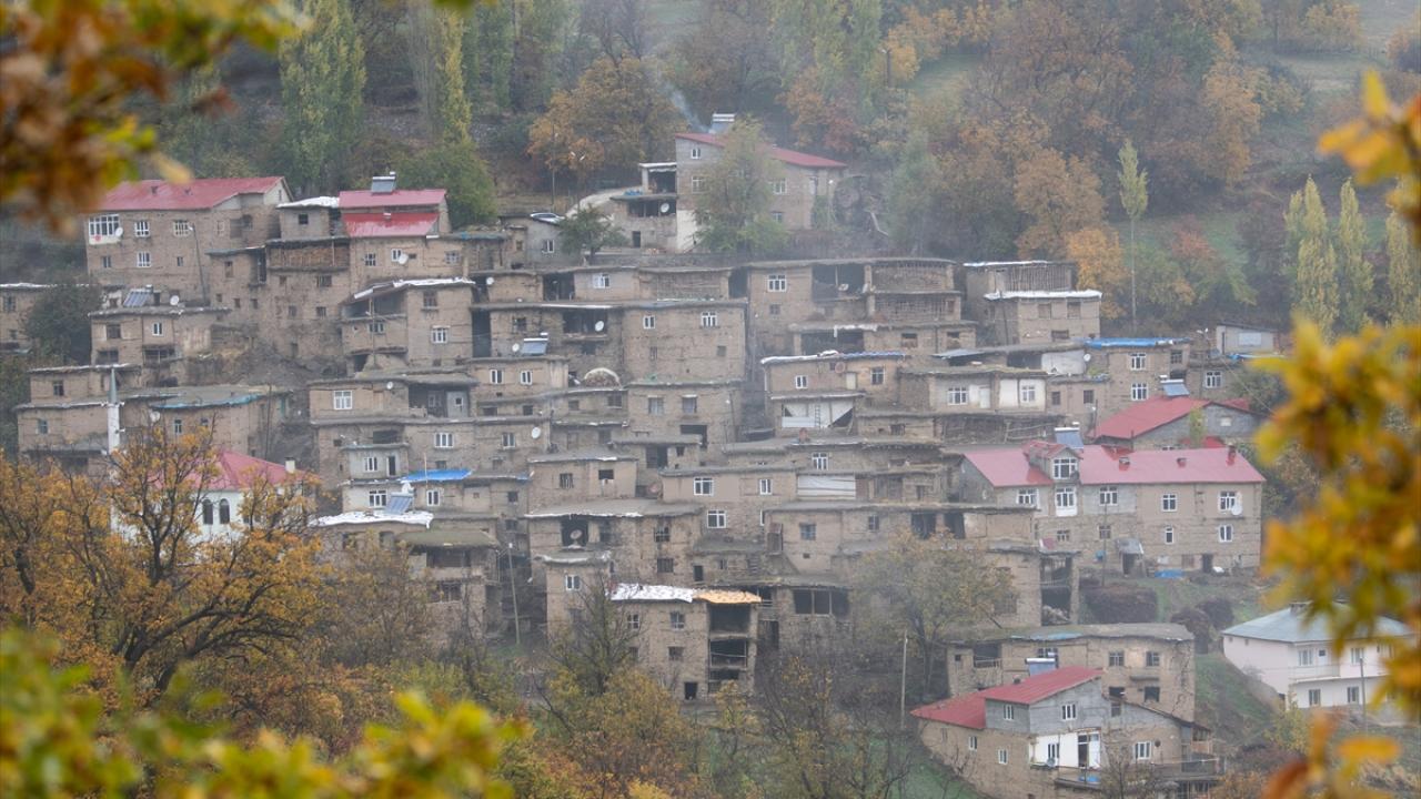 Hizan ilçesinin taş evlerden oluşan köyleri | TRT Haber Foto Galeri