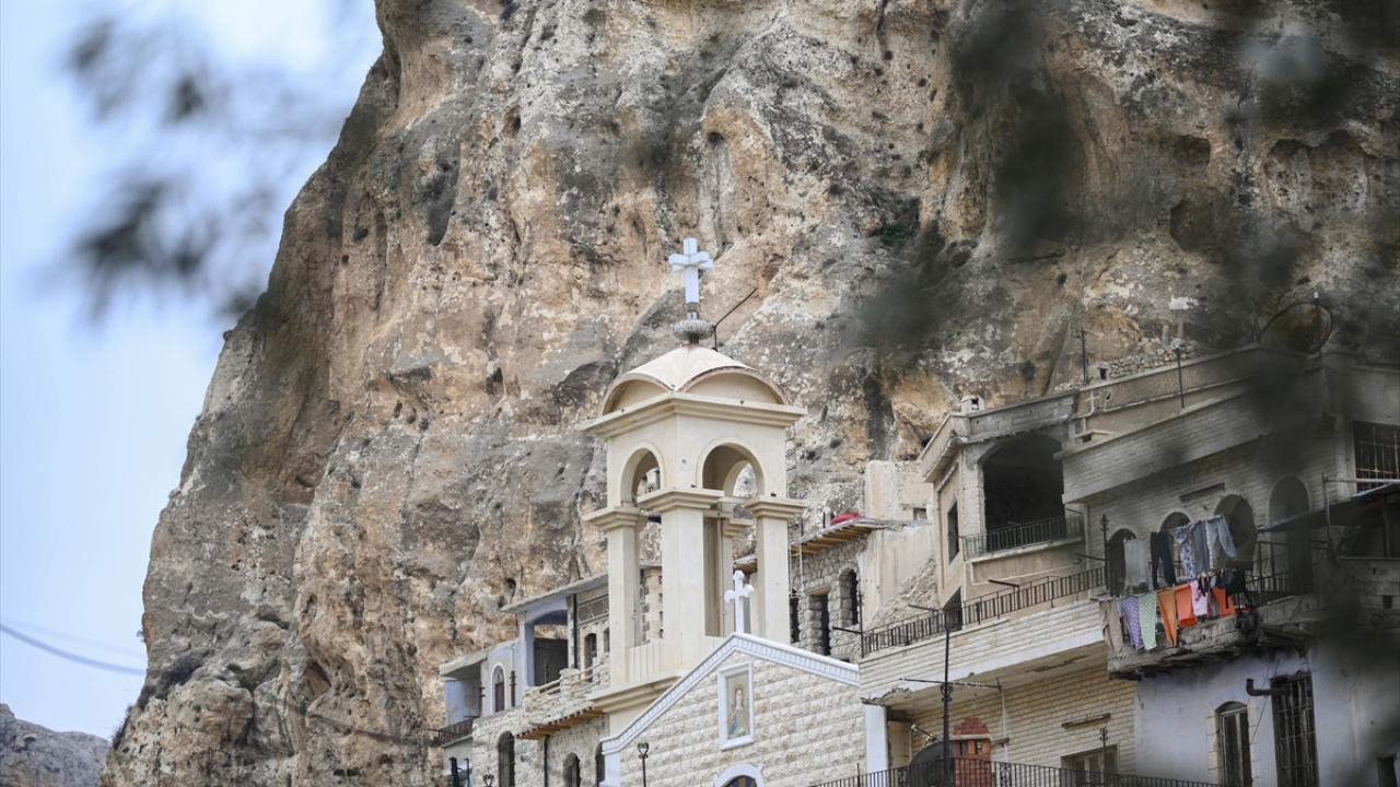 Suriye’de Hristiyanların yaşadığı en eski kentlerden biri: Malula | TRT ...
