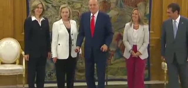 Kral Carlos Özür Diledi